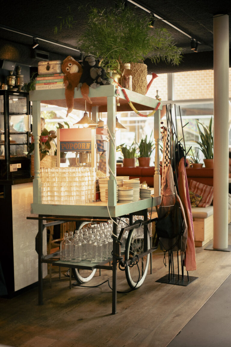 Restaurant in Delft? Groots café HANNO: grenzeloos eten&drinken