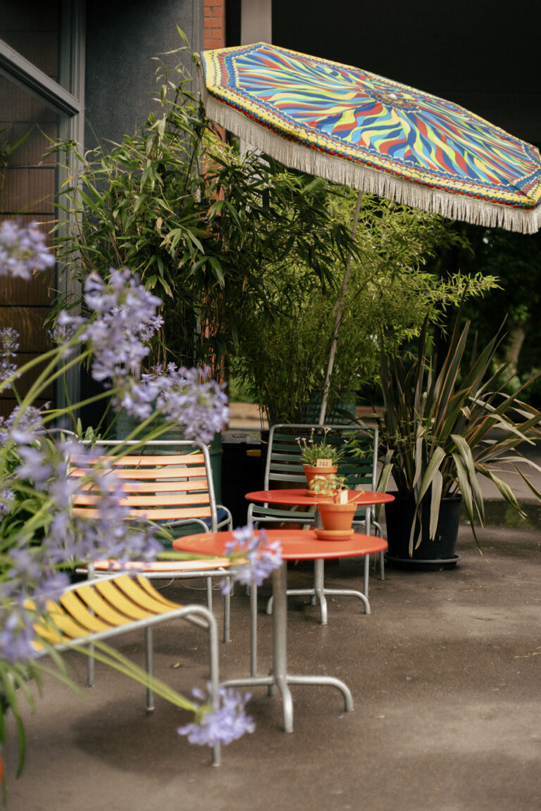 Restaurant in Delft? Groots café HANNO: grenzeloos eten&drinken